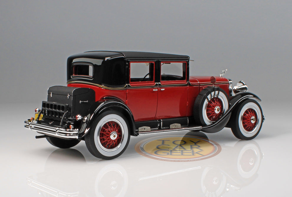 1928 Cadillac Series 341A Town Sedan - Red/Black