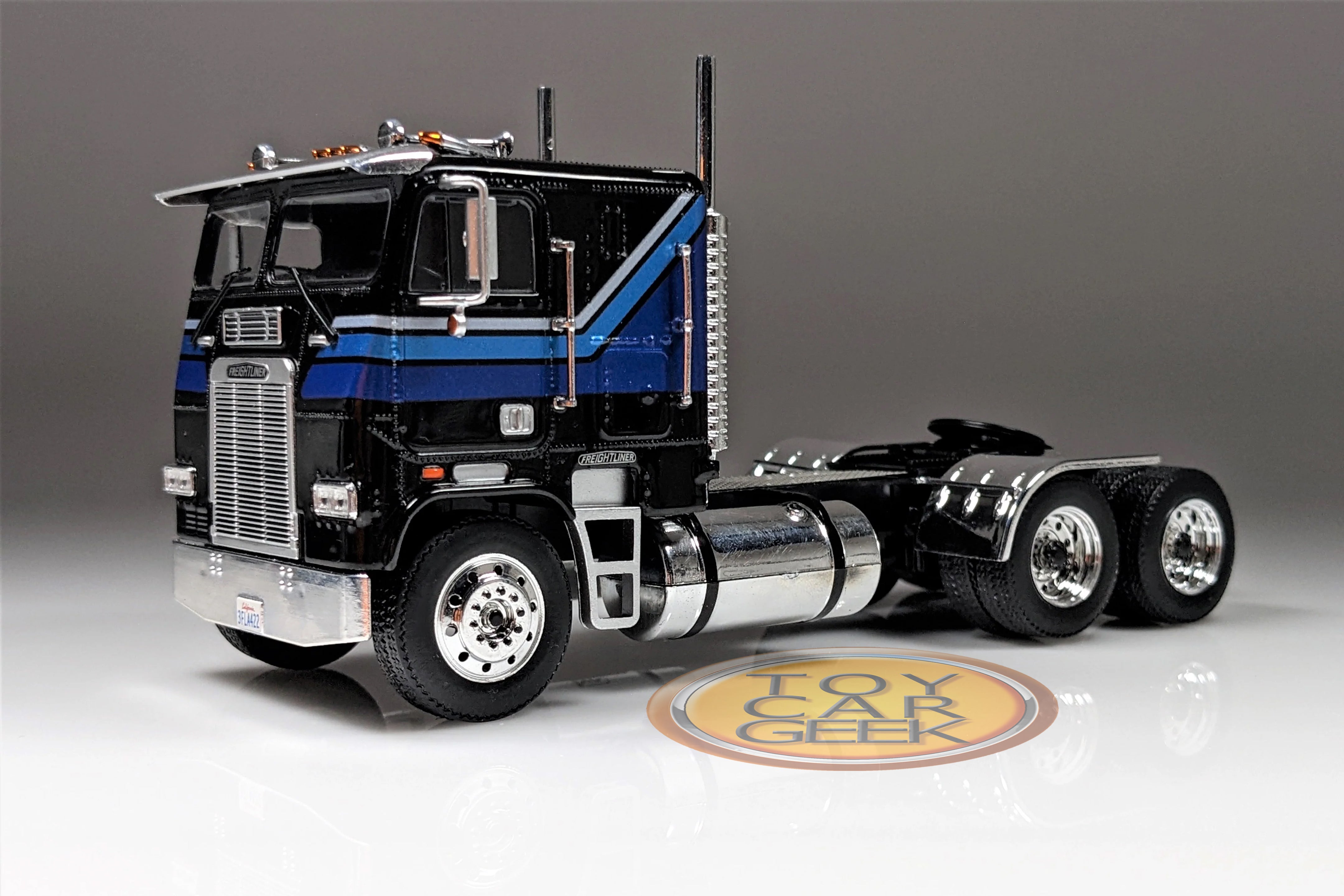 1993 Freightliner FLA Truck (Pre-Owned)